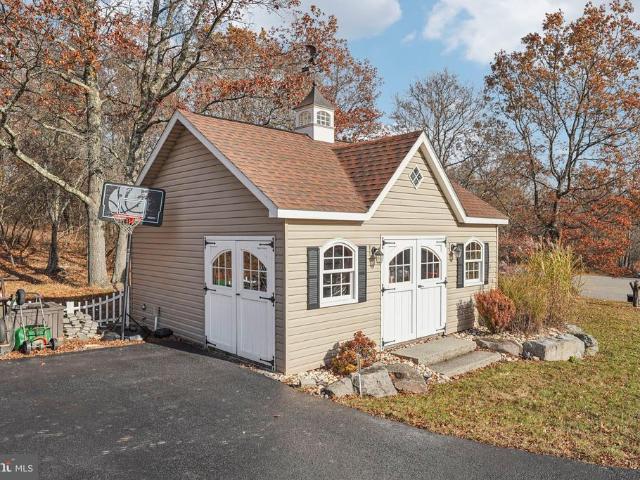 19 Farmer Court
