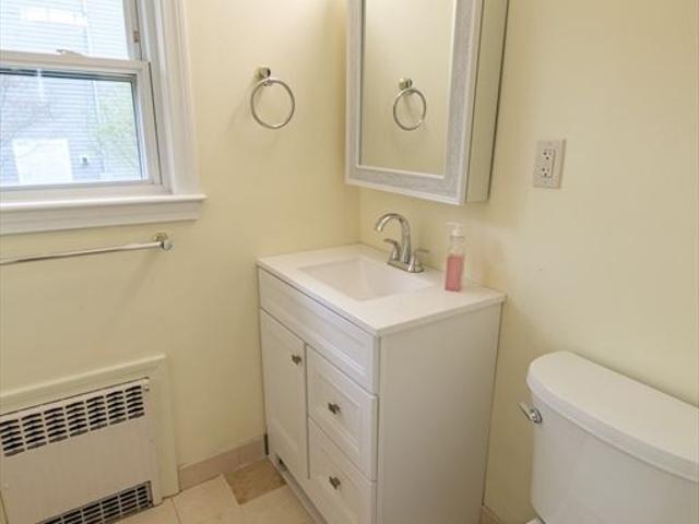 19 Faxon St Unit F, Newton, US, MA