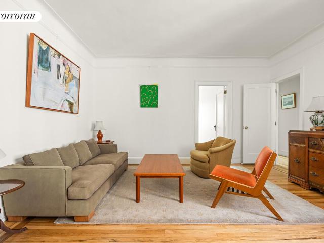 19 FISKE Place E3
