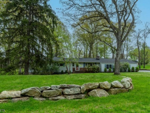 19 Floral Rd