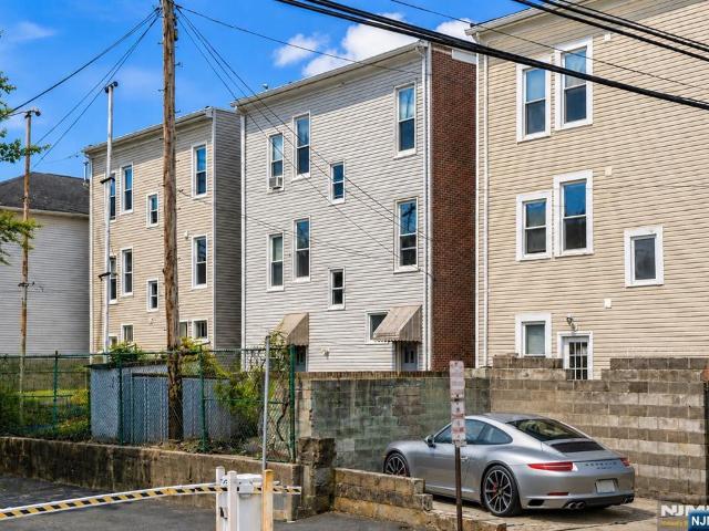19 Franklin Avenue