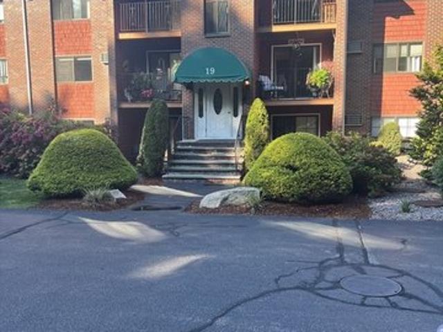 19 Fuller Rd Apt 7, Foxboro, MA 02035