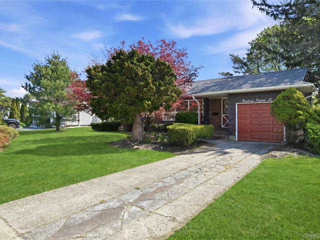19 Gaymor Ln, Commack, NY 11725 | MLS #986730 | Compass