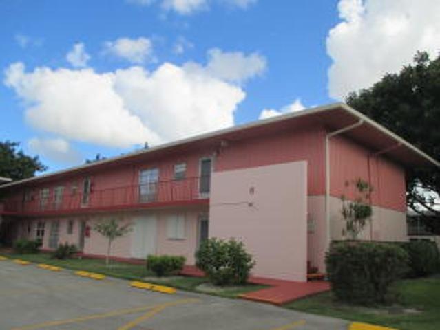 19 Golfs Edge, West Palm Beach, FL 33417 | MLS #R11157