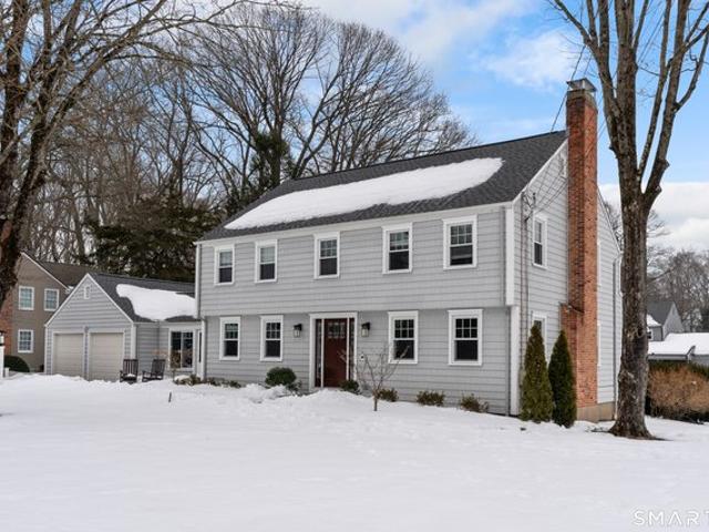 19 Glen Holw, West Hartford, CT 06117