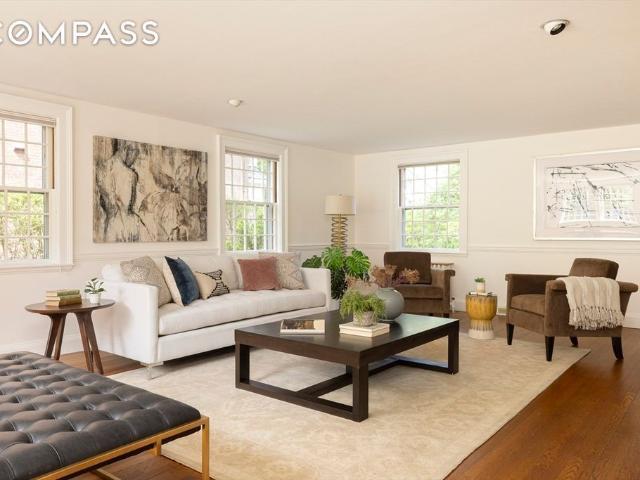 19 Gray Gdns E, Cambridge, MA
