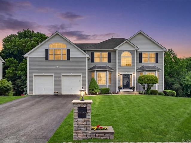 19 Grand View Ter, Chester, NY 10918
