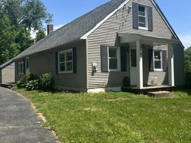19 Greenwich Plns Rd, Ware, MA 01082