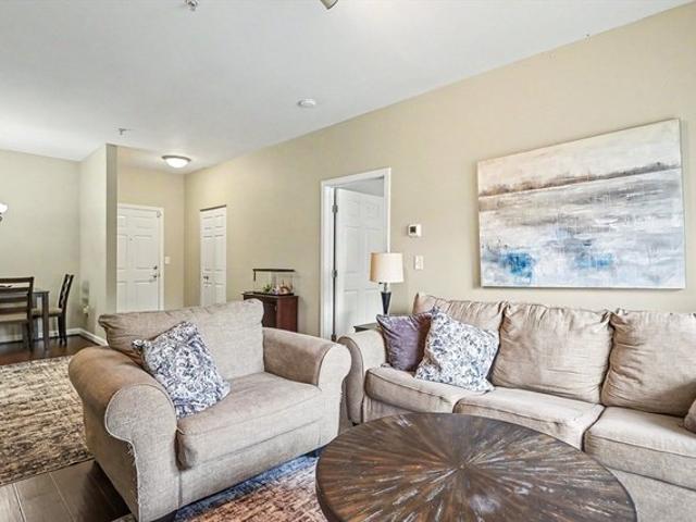 19 Hampshire Rd Apt 205, Methuen, MA 01844