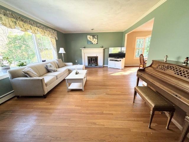 19 Harvest Ln, Hingham, MA 02043 | MLS #73509