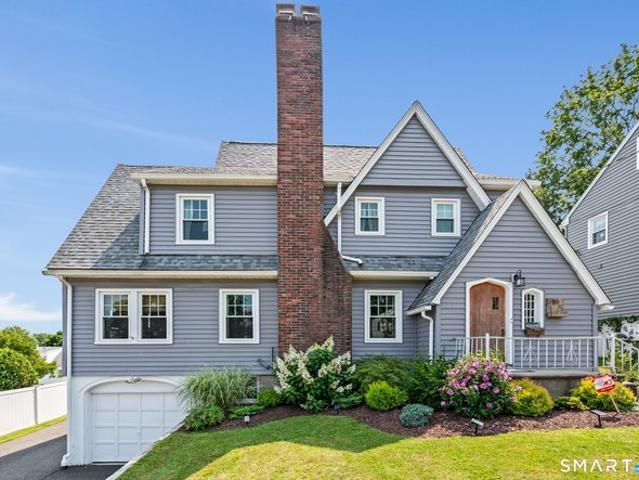 19 Harding St, Wethersfield, CT 06109