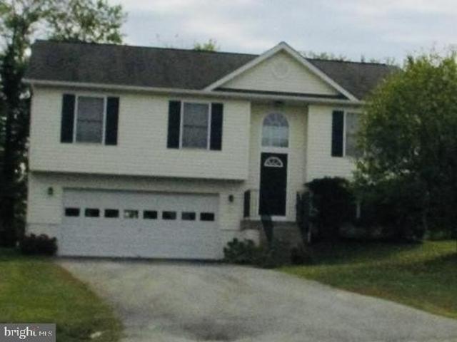 19 Hare Ct, Ranson, WV 25438