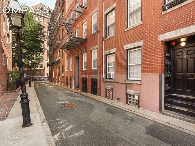 19 Harris St 1, Boston, MA