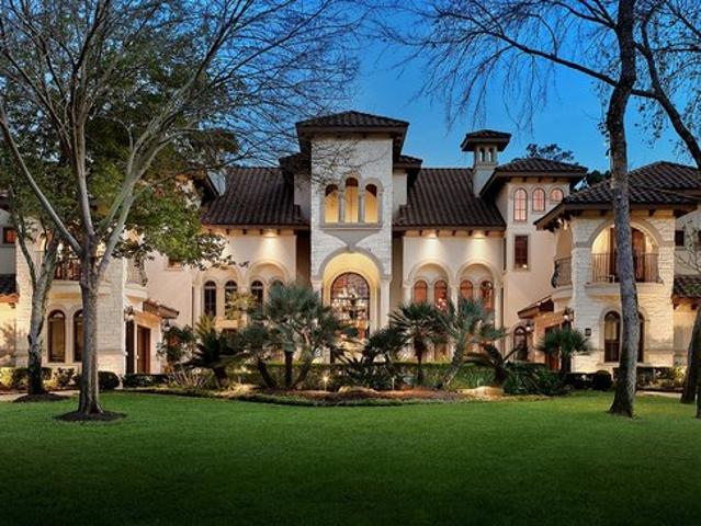 19 Hepplewhite Way, The Woodlands, TX 77382