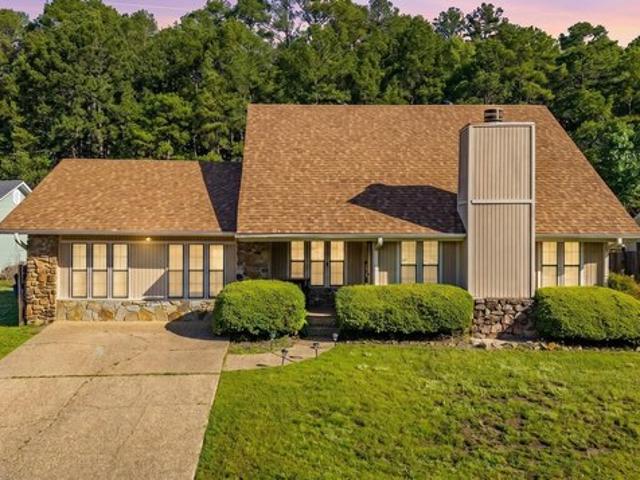 19 Hightrail Dr, Maumelle, AR 72113