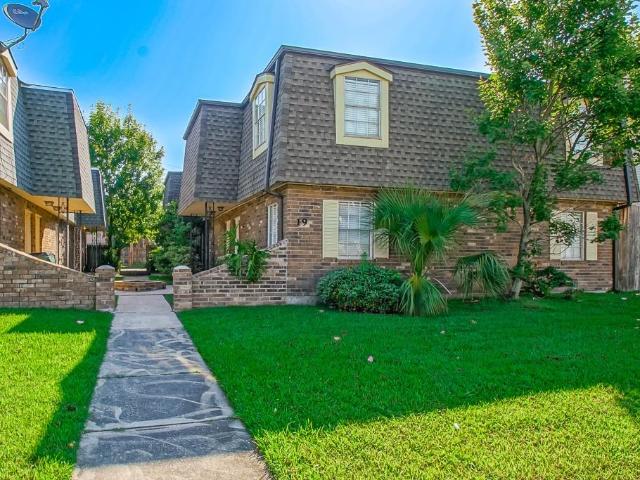 19 Houmas Place # D