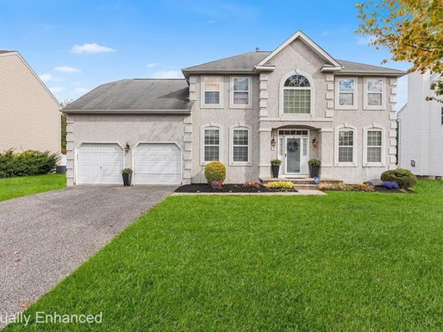 19 Howard St, Carneys Point, NJ 08069