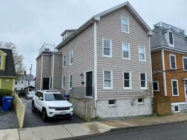 19 Howard St, Unit 2, Newport, RI 02840 MLS #1384294