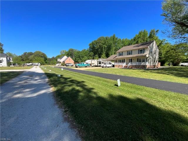 19 Hunts Neck RD
