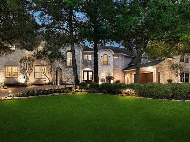 19 Hunnewell Way, The Woodlands, TX 77382