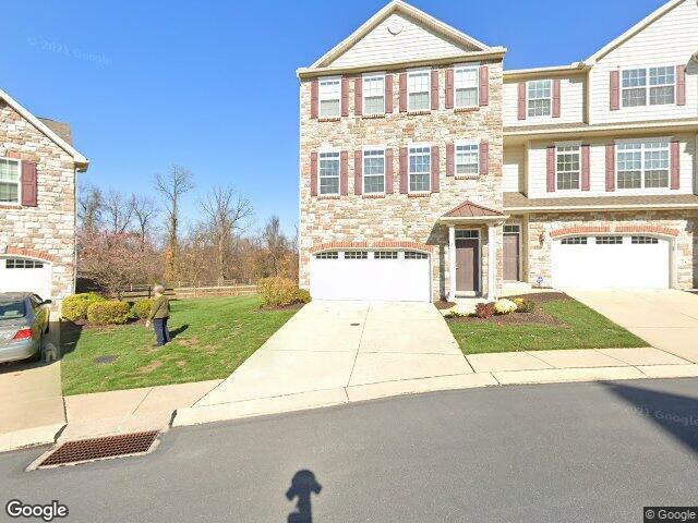 19 Indiana Cir, Lemoyne, PA 17043