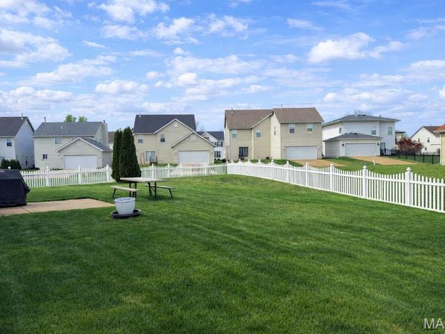 19 Jost Manor Ct, Florissant, MO 63034 | MLS #26022 | Compass