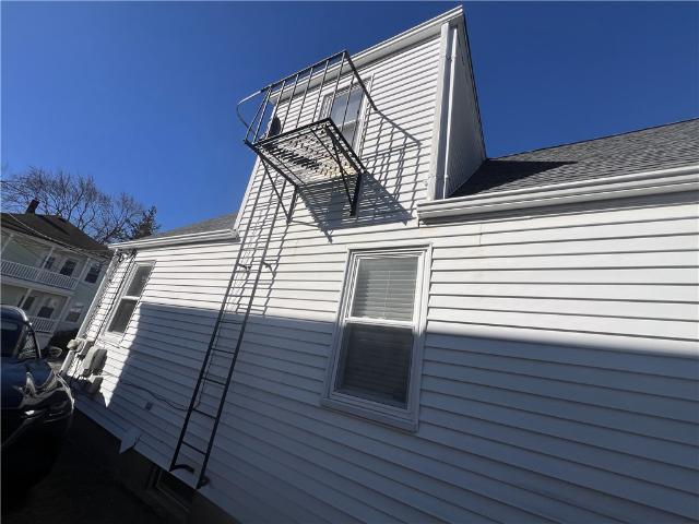 19 Joy Street 2nd Flr
