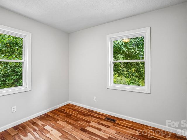 19 Jupiter Heights
