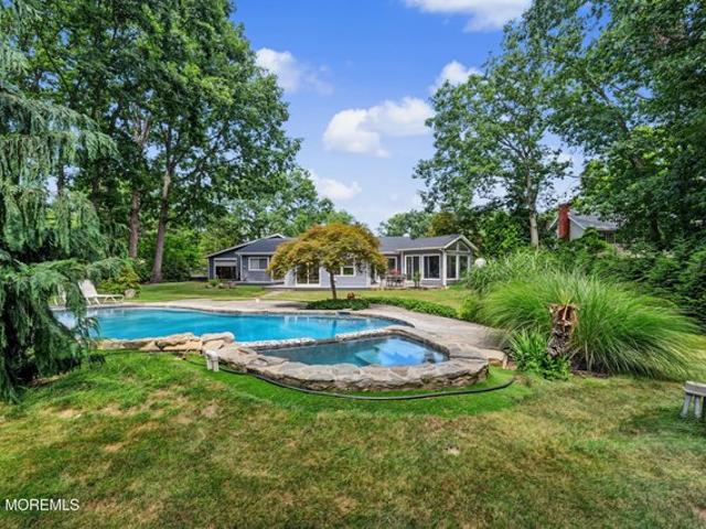 19 Killington Dr, Howell, NJ 07731