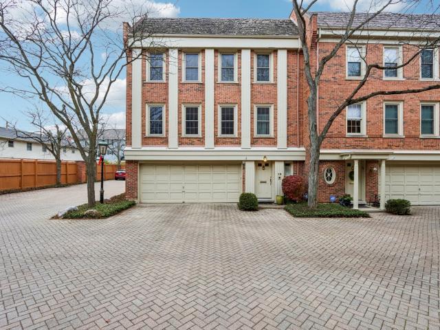 19 Landmark St, Unit 19, Northfield, IL 60093 | MLS #12604 | Compass