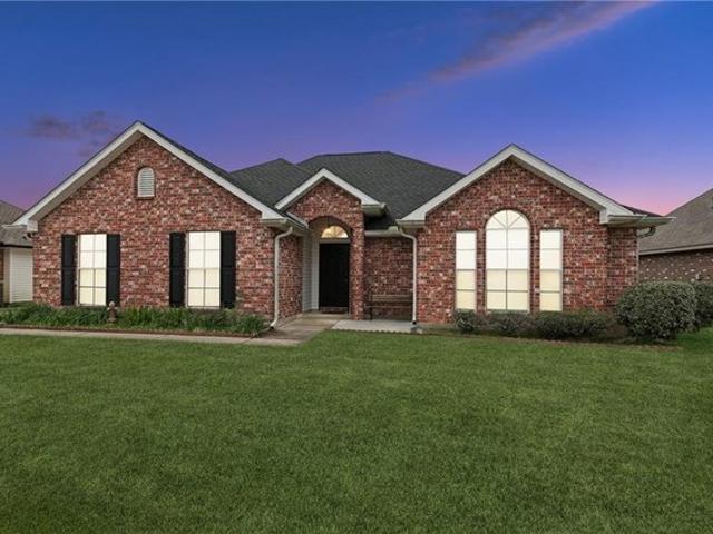 19 Lagi St, Laplace, LA 70068