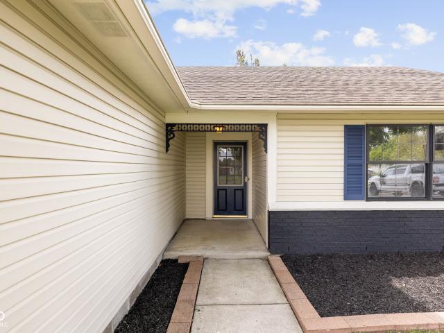 19 Lake Drive S