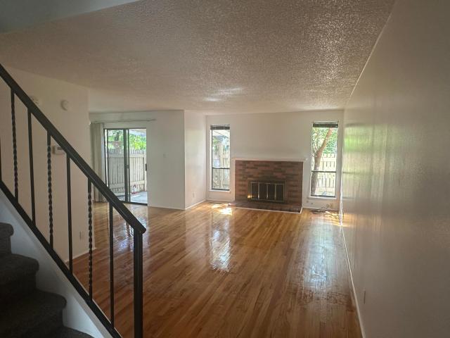 19 Lakeshore Drive NE