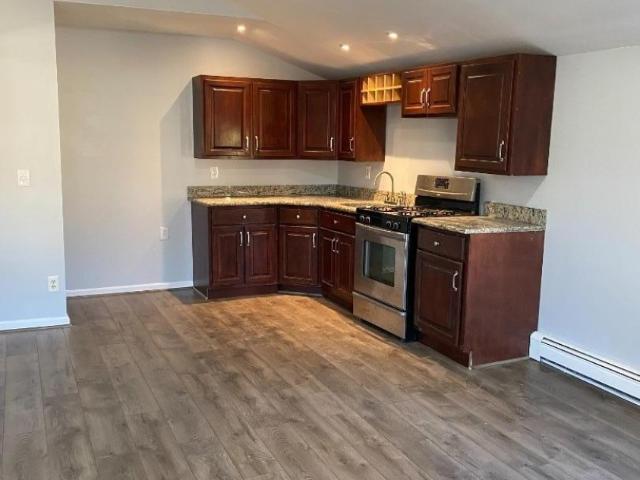 19 Lakeview Pl, Unit 2, Verona, NJ 07044 | MLS #4015 | Compass