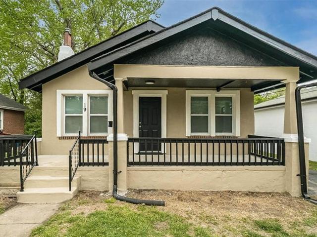 19 Lee Ave, Ferguson, MO 63135