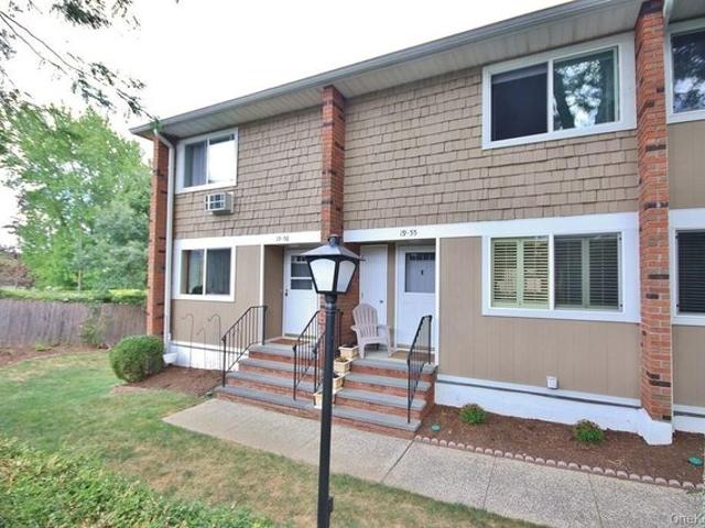 19 Lincoln Pl Apt 55, Ossining, NY 10562