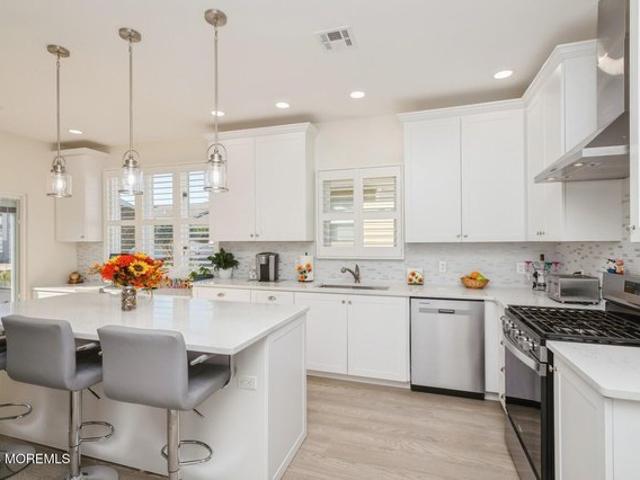 19 Longdenville St, Toms River, NJ 08757