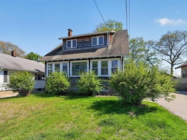 19 Lochmere Ave, Weymouth, MA 02191