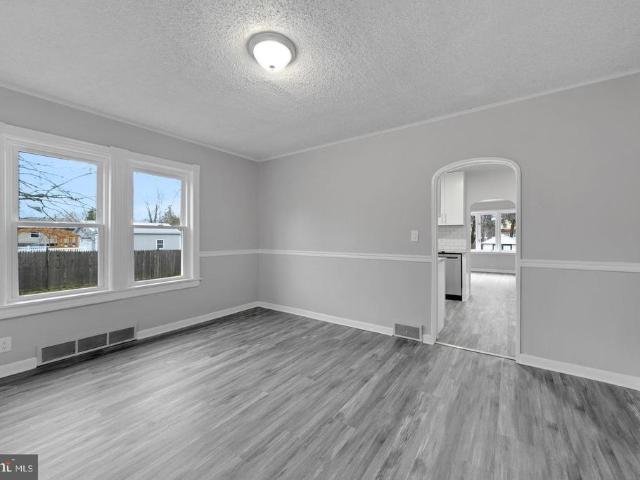 19 Mcclellan Avenue