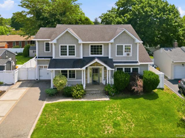 19 Manetto Drive