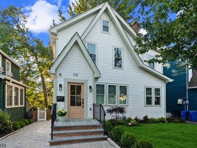 19 Manley Ter, Maplewood, NJ 07040