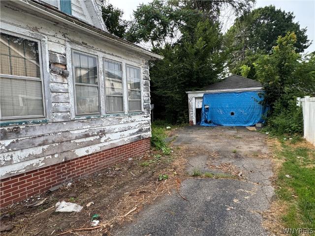 19 Maple Avenue