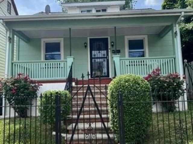 19 Mead St, Newark, NJ 07106