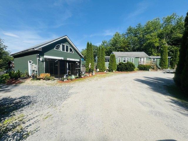19 Meadow Rd, Casco, ME 04015