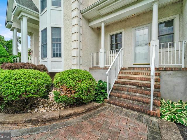 19 Meadowlark Drive