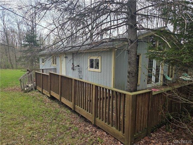 19 Meadowlark Ln, Warsaw, NY 14569