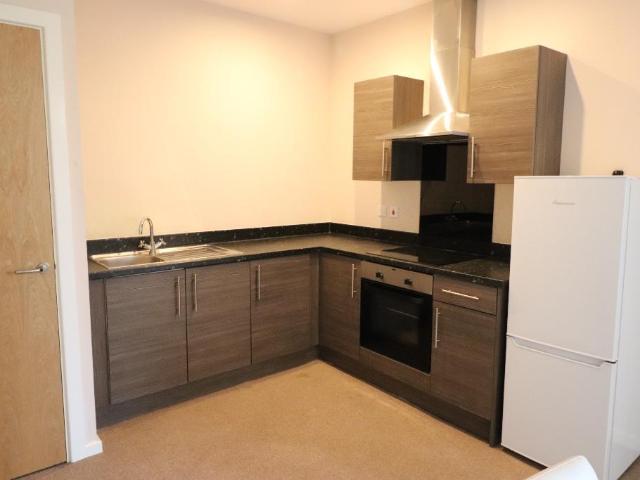 19 metropolitan house, brindley road, manchester, greater manchester, m16