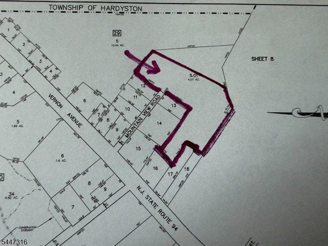 19 Mountain View St, Hamburg, NJ 07419