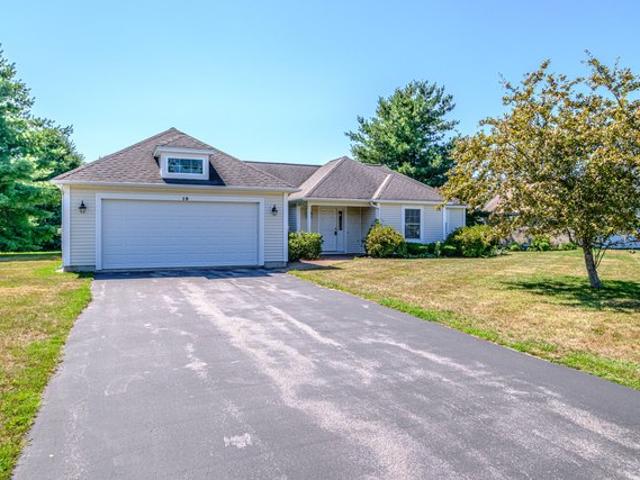 19 Mulberry Ln, Scarborough, ME 04074