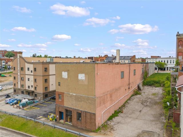19 N Main St